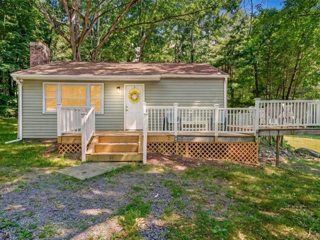 52 Mountain Ave, Greenwood Lake, NY 10925