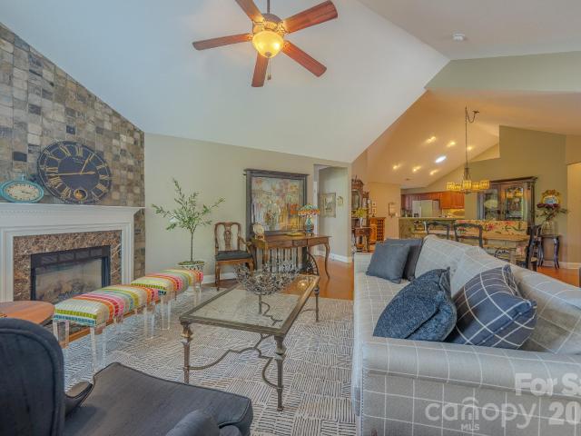 52 Mountain Meadow Circle