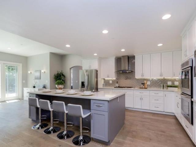 52 Murray Ct, Redwood City, CA 94061
