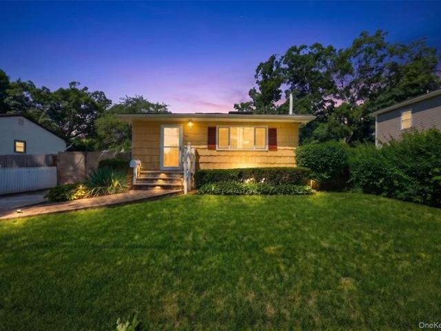 52 N 15th St, Wyandanch, NY 11798