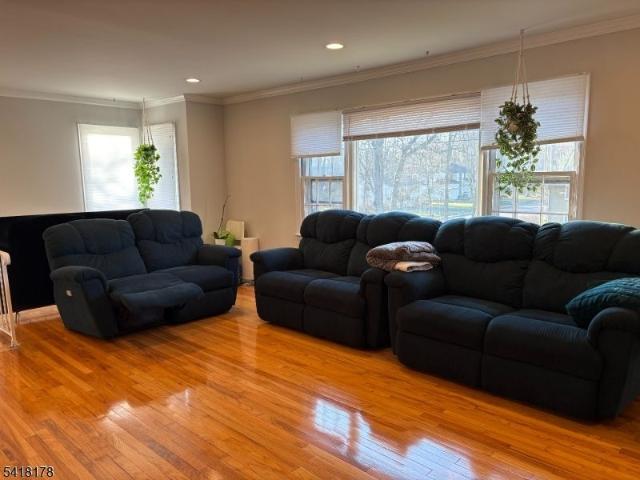 52 Oakwood Ave, Livingston Twp. Us, nj