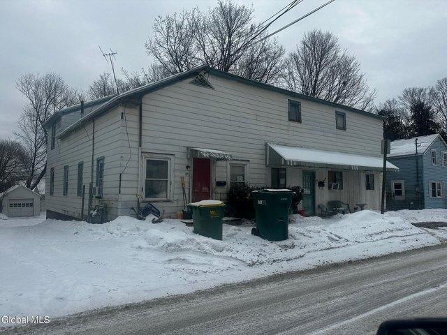 52 Oak St, Hudson Falls, NY 12839