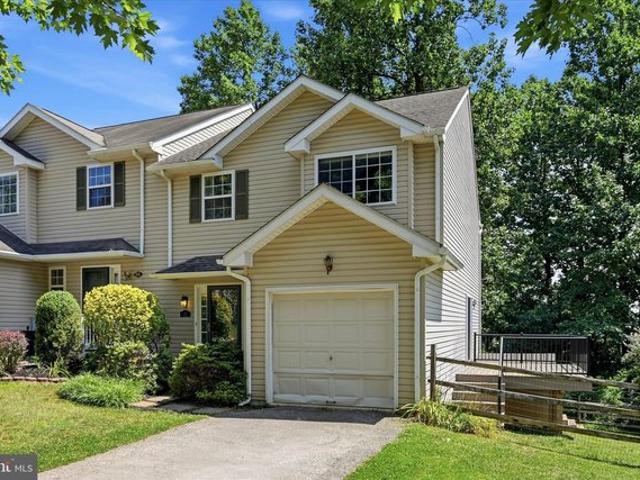 52 Pinckney Dr, Coatesville, PA 19320