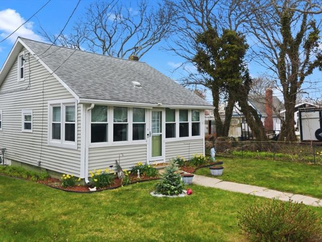 52 Point St, Fairhaven, MA 02719 | MLS #73501 | Compass
