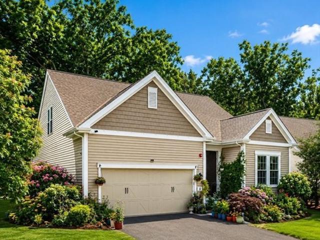 52 Primrose Cir Unit 52, Hopkinton, MA 01748