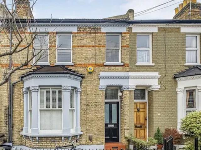 52 Ringford Road, London, SW18 1RR, United Kingdom | 2 bed apartment for rent #140656589 | Rentberry