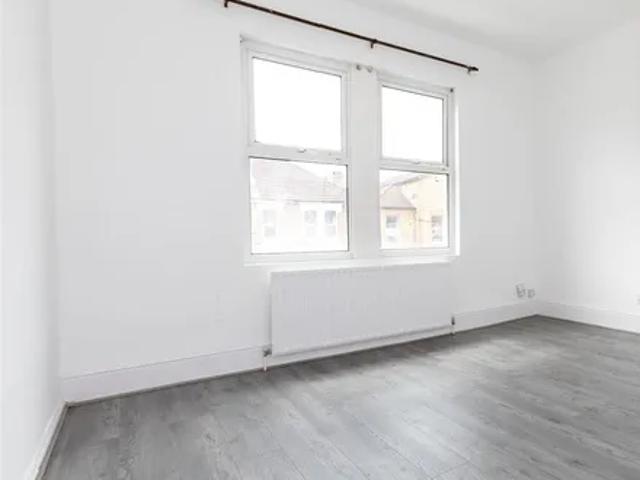 52 Ringstead Road, London, SE6 2BP, United Kingdom | 2 bed house for rent #167531127 | Rentberry