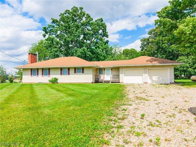 52 S Kansas Rd, Orrville, OH 44667
