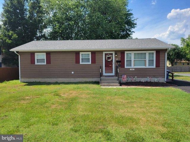 52 S Railroad Ave, Wyoming, DE 19934