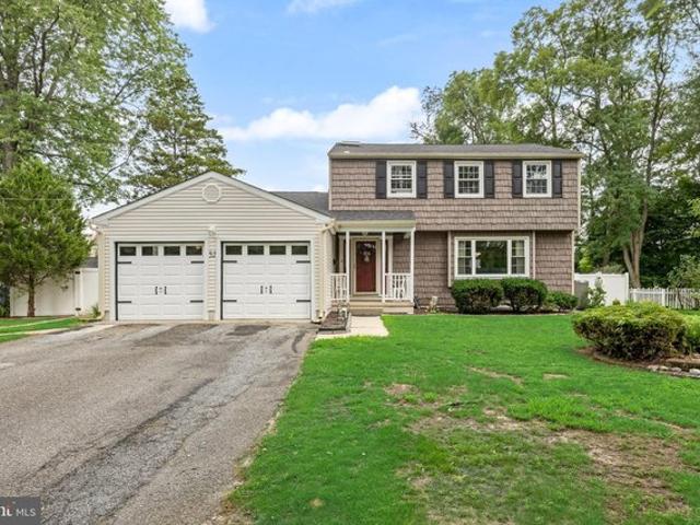 52 Sunset Dr, Mount Holly, NJ 08060