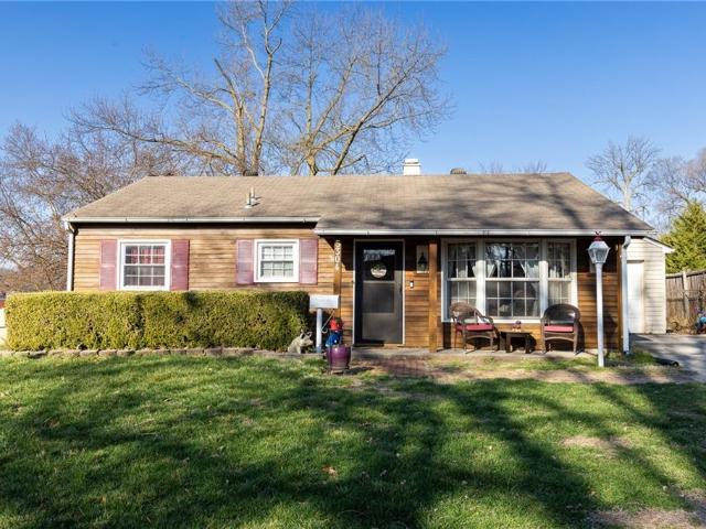5304 N Michigan Ave, Kansas City, MO 64118 | MLS #2614 | Compass
