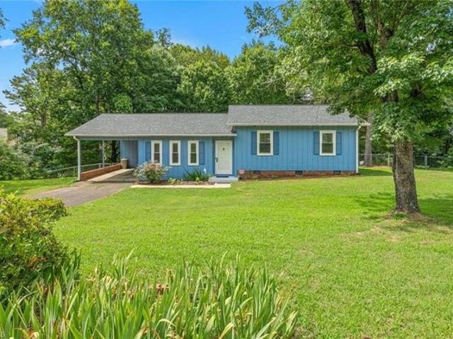 5304 Oswego Ct, Tobaccoville, NC 27050