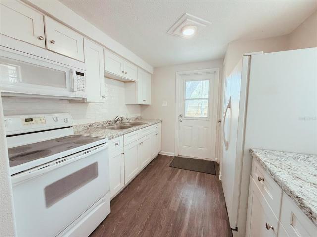 5305 Oakwood Ct, Unit 17, Tampa, FL 33610 | MLS #K4903