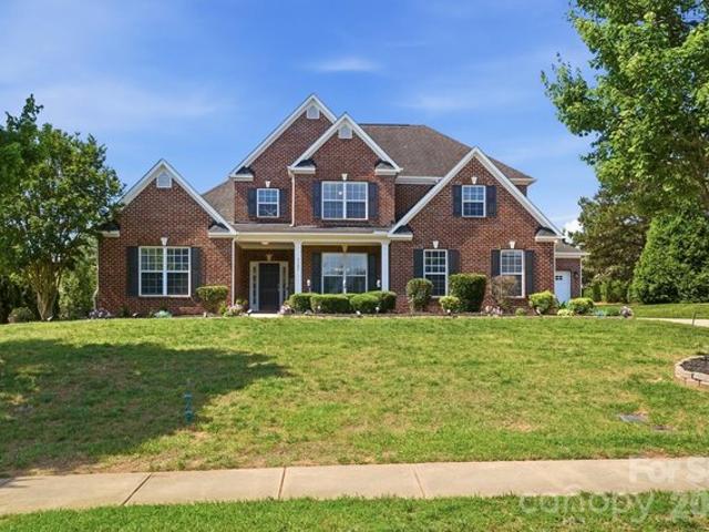 5305 Radcliffe Dr, Waxhaw, NC 28173