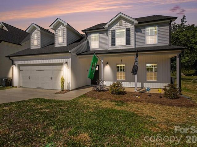 5305 Ridgefall Rd, Greensboro, NC 27410