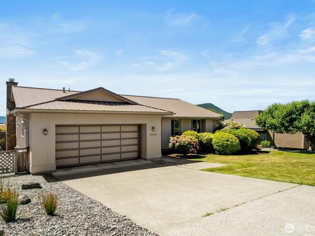 5305 Sterling Drive
