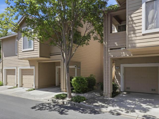5305 Tacoma Common