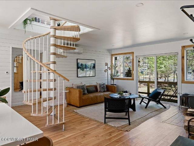 5306 Hummingbird Drive