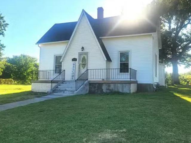 5306 HATLER ST, RUSSELLVILLE, MO 65074 Single Family Residence.