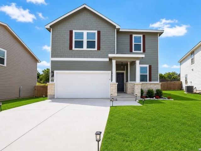 5306 Lisa Pt, Saint Hedwig, TX 78152