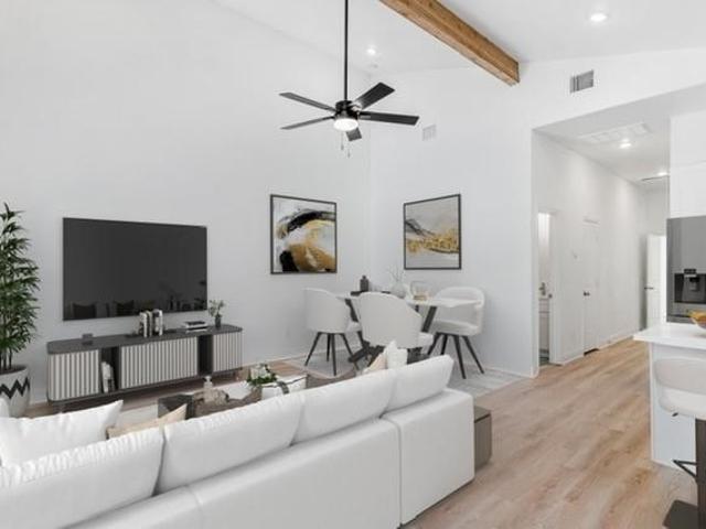 5306 Ridgeway Drive A