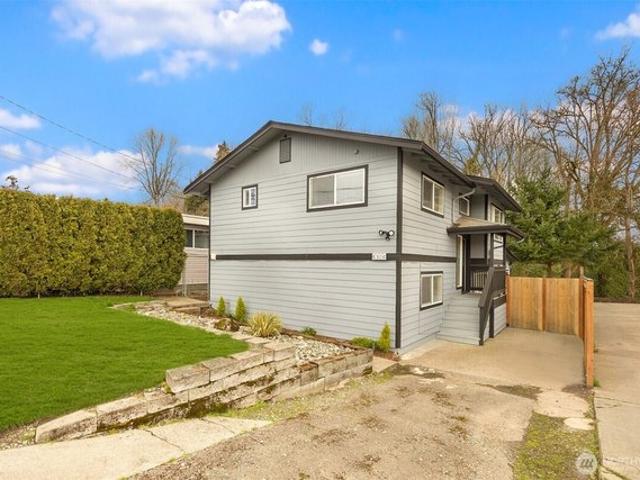 5306 26th Ave S, Seattle, WA 98108
