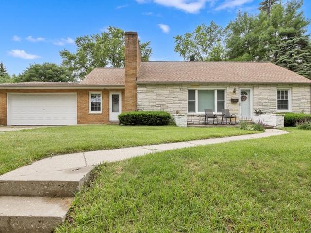 5307 N 107th St, Milwaukee, WI 53225