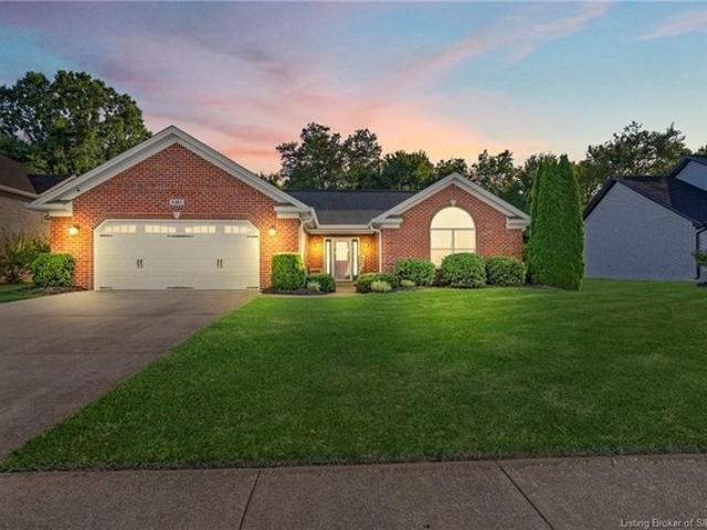 5307 Hidden Lakes Blvd, Jeffersonville, IN 47130