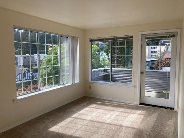 5307 LIVE CLOSE TO UNIVERSITY VILLAGE AND UW! 1 Bedroom Apartment for Rent at 5307 Ravenna Pl Ne, Seattle, WA 98105 University District