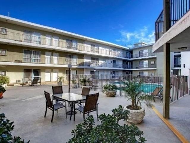 5307 Sepulveda Blvd, Sherman Oaks, CA 91411