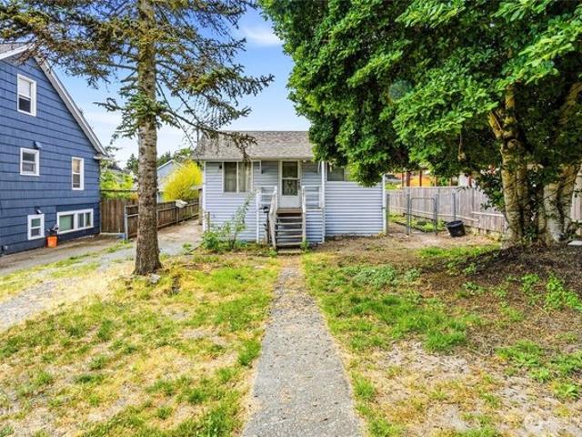 5307 16th Ave S, Seattle, WA 98108