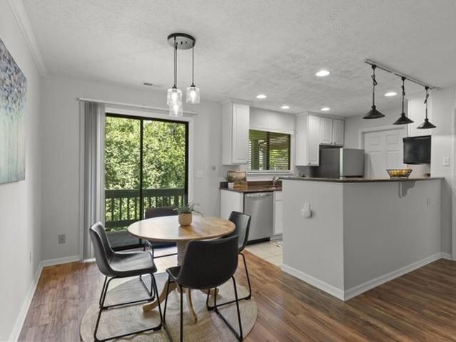 5308 Darlington Rd Apt D, Columbus, OH 43220