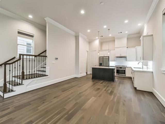 5308 S Capitol St, Houston, TX 77023