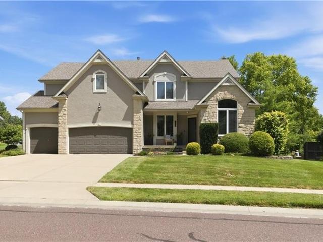 5308 W 161st St, Overland Park, KS 66085