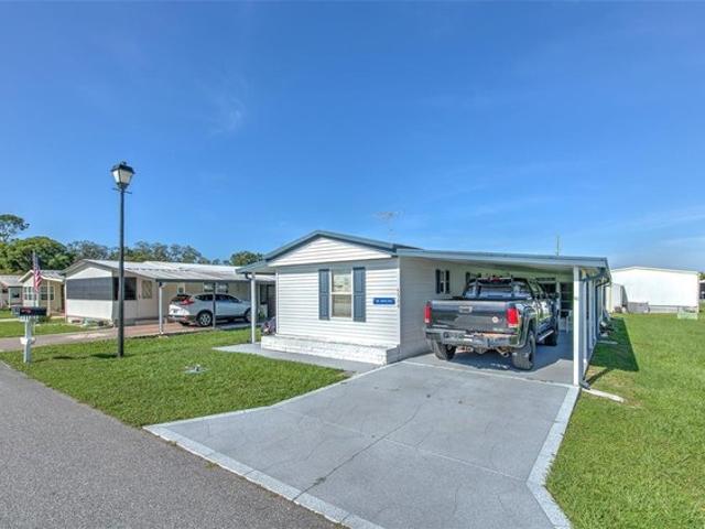 5309 Montego Dr, Zephyrhills, FL 33541