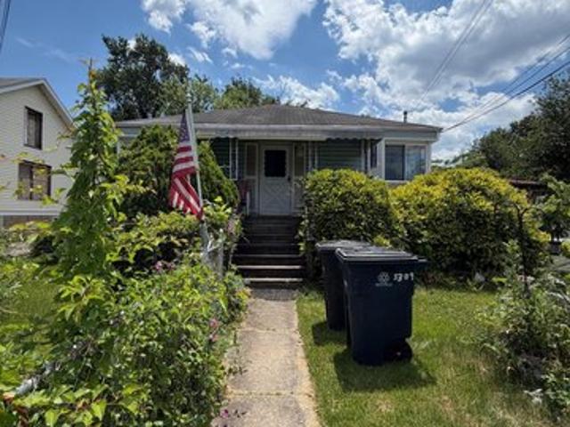 5309 Gallatin St, Hyattsville, MD 20781