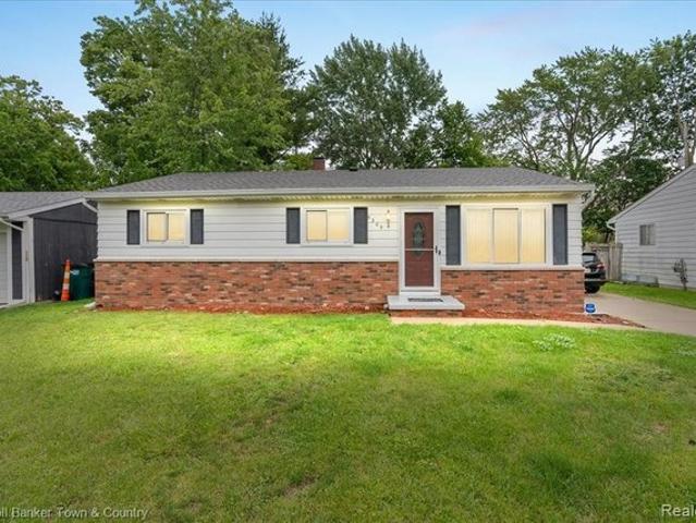 5309 Granger Dr, Lansing, MI 48911