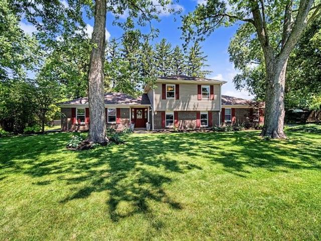 5309 Red Coach Rd, Centerville, OH 45429