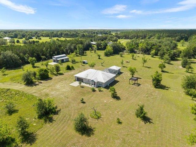 5300 NW 52nd Ct, Chiefland, FL 32626