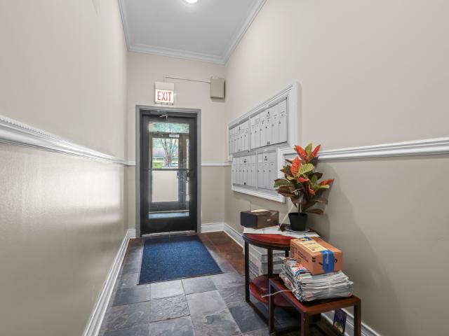 5300 N Lincoln Avenue # 3C