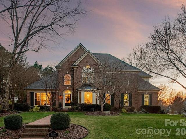 5300 Beritstrasse Ct, Charlotte, NC 28277