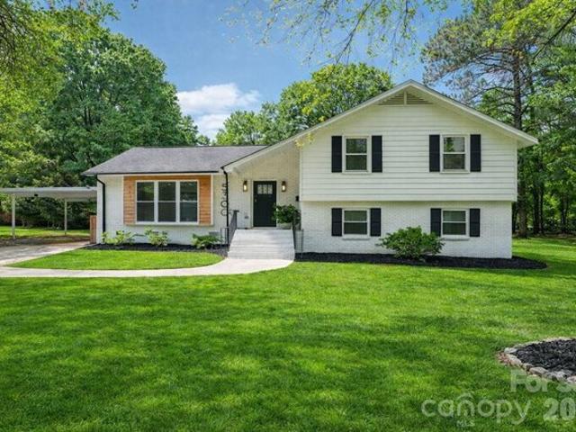 5300 Cheval Pl, Charlotte, NC 28205