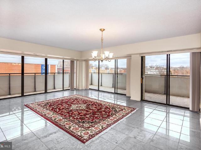 5300 Columbia Pike # 915
