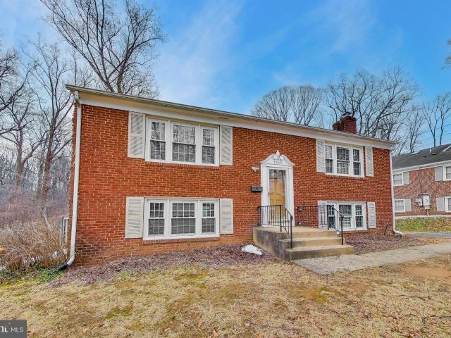 5300 Easton Dr, Springfield, VA 22151 | Compass