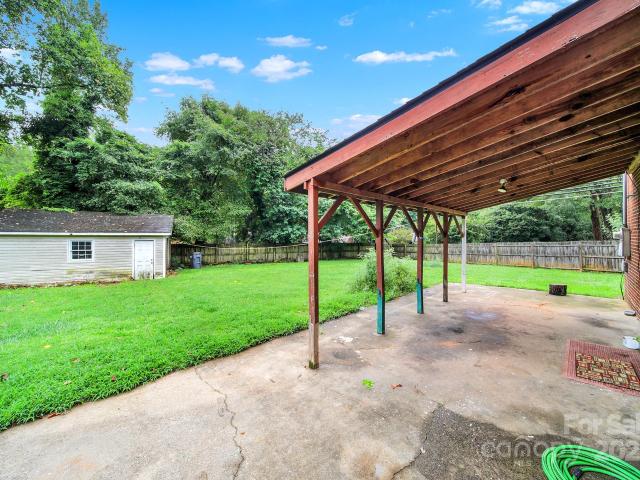 5300 Grafton Dr, Charlotte, NC 28215 | MLS #4294 | Compass