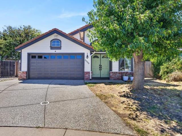 5300 Harvest Moon Ct, Elk Grove, CA 95758