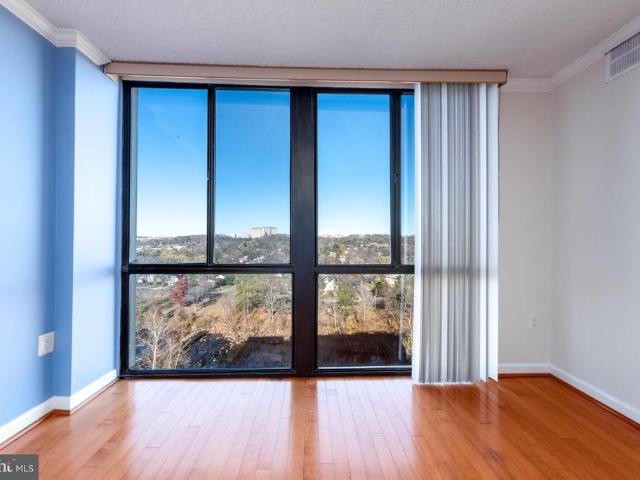 5300 Holmes Run Parkway # 1206