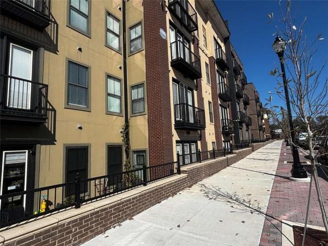 5300 Peachtree Road 604