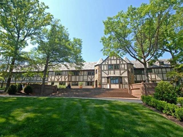 5300 Powers Ferry Rd, Atlanta, GA 30327