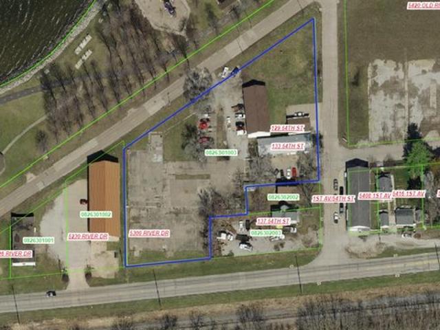 5300 River Dr, Moline, IL 61265